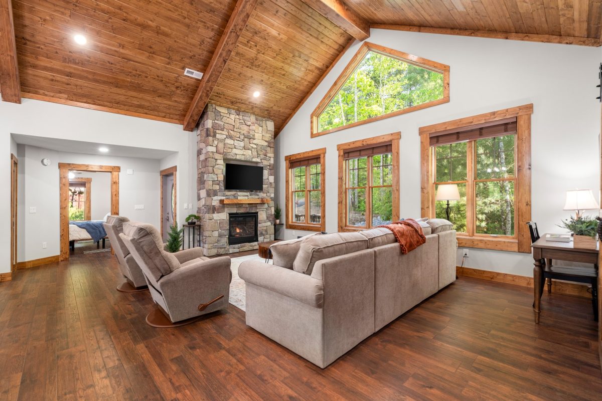 Mountain Cabins: Juniper Cabin is Luxury Cabin Rental